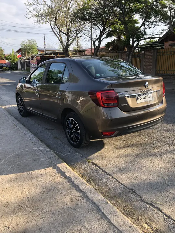 Renault Symbol 1.6L Intens usado (2018) color Cafe precio $6.690.000
