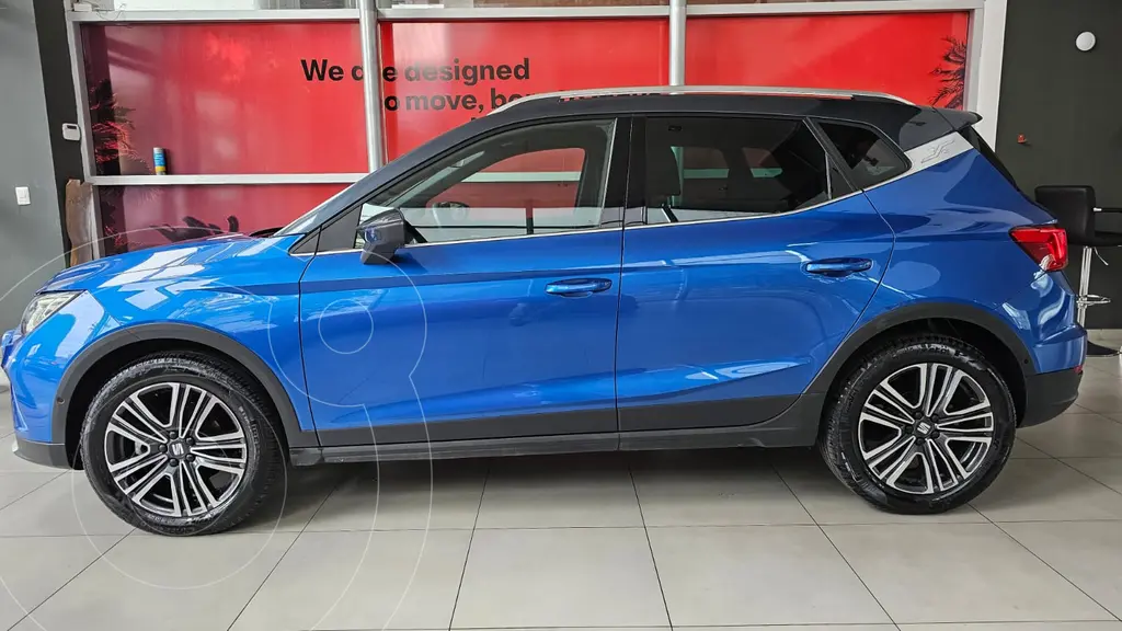SEAT Arona Xperience usado (2023) color Azul Zafiro precio $410,000