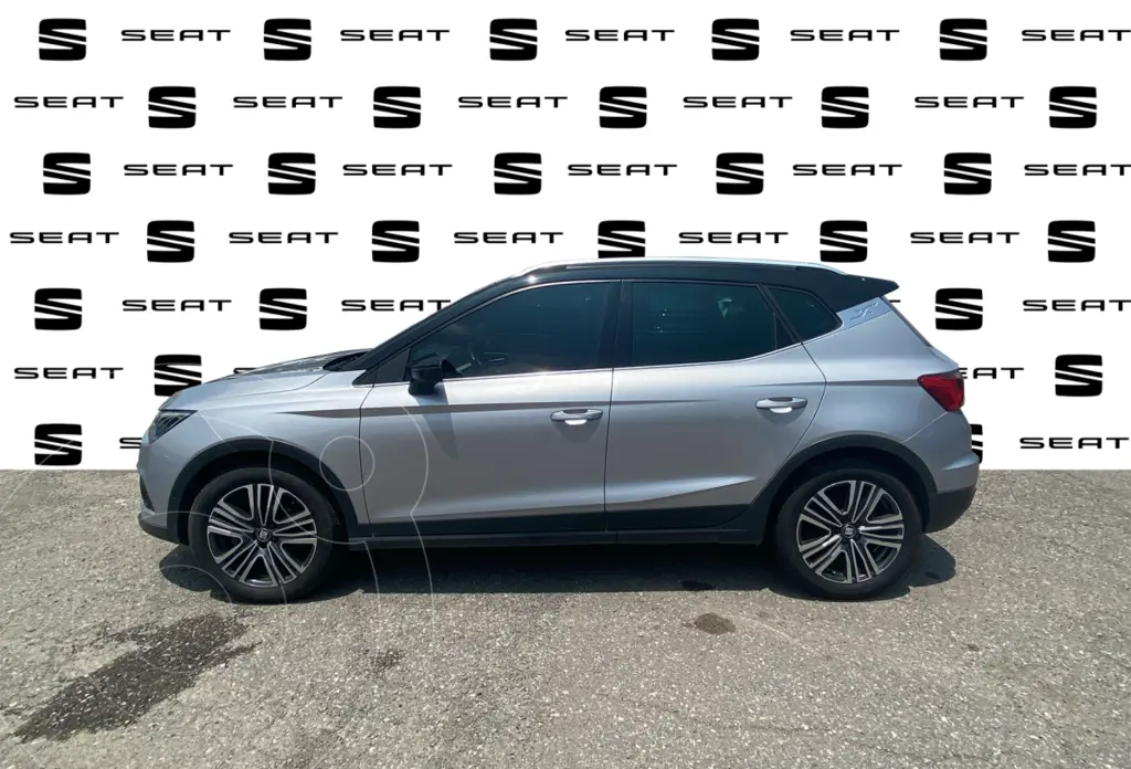 SEAT Arona Xcellence usado (2021) color Plata precio $360,000