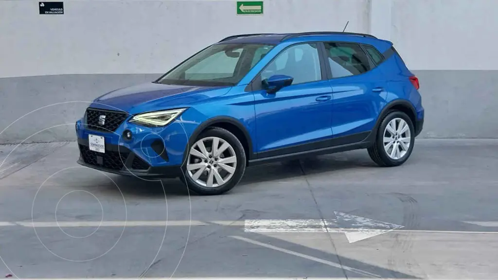 SEAT Arona Style usado (2023) color Azul precio $379,000