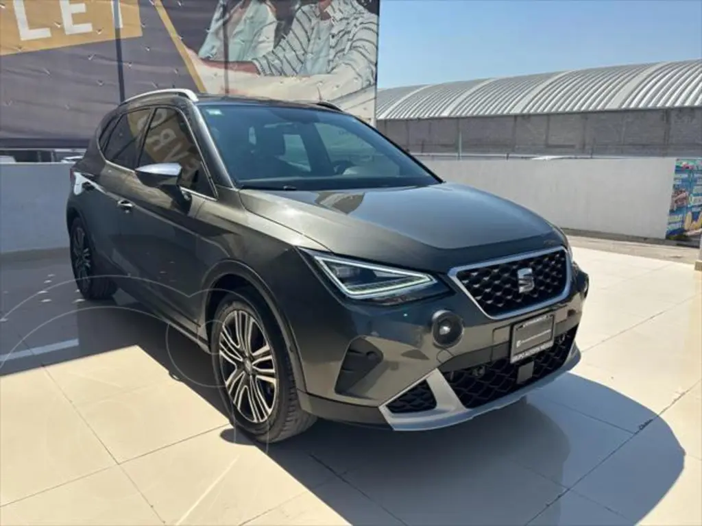SEAT Arona Xperience usado (2023) color Gris precio $405,000