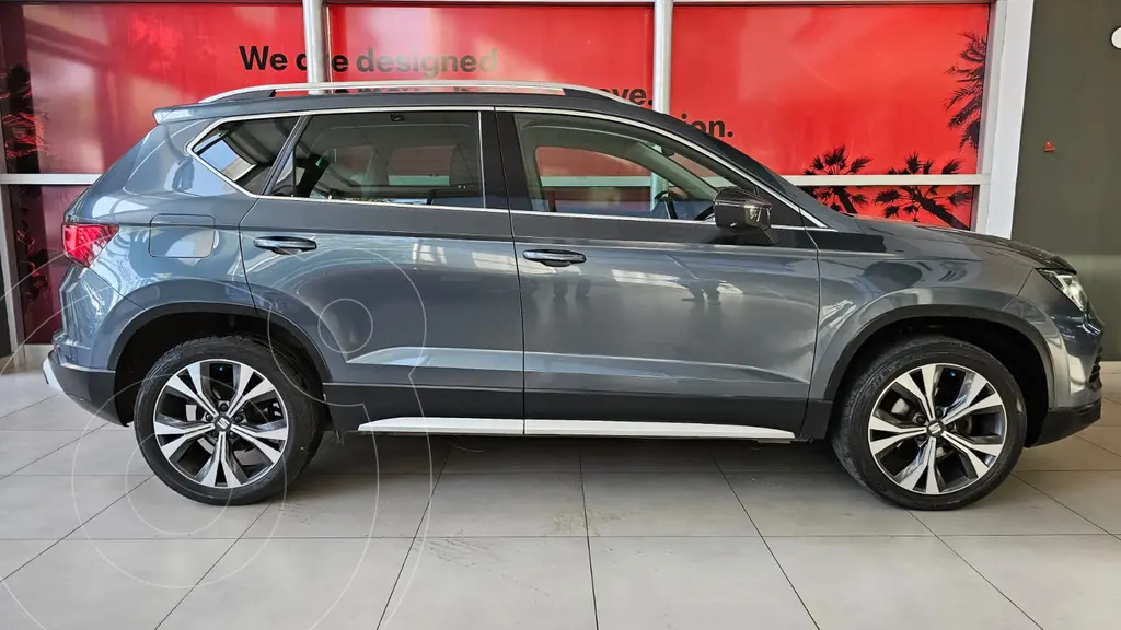 SEAT Ateca Xperience usado (2021) color GRIS RODIO precio $470,000