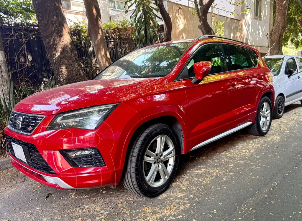 SEAT Ateca FR usado (2018) color Rojo Velvet precio $380,000
