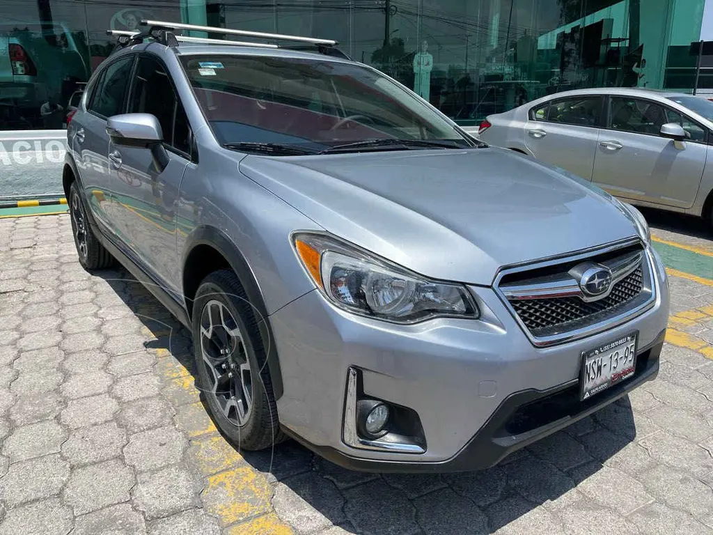 Subaru XV 2.0i LTD Aut usado (2016) color Plata precio $280,000