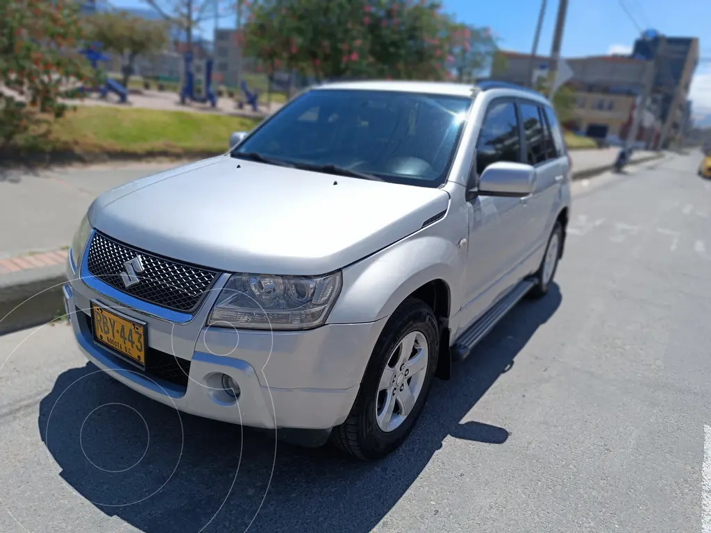 Suzuki Grand Vitara 2.4 2WD GLX Sport Aut 5P usado (2011) color Plata ...