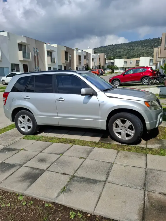 Suzuki Grand Vitara V6 GL usado (2008) color Gris Plata precio $145,000