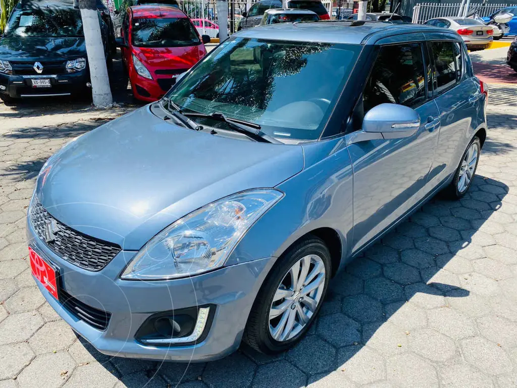 Suzuki Swift GLX usado (2016) color Plata precio $197,000