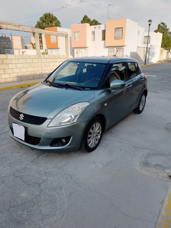 Suzuki Swift GLS usado (2012) color Verde precio $135,000