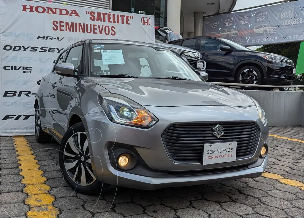 Suzuki Swift GLX usado (2020) color Gris precio $239,000