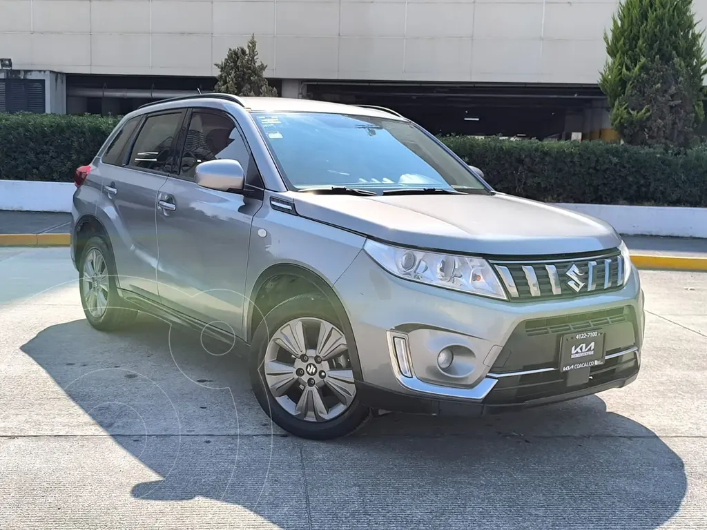 Suzuki Vitara GLS usado (2020) color plateado precio $269,800