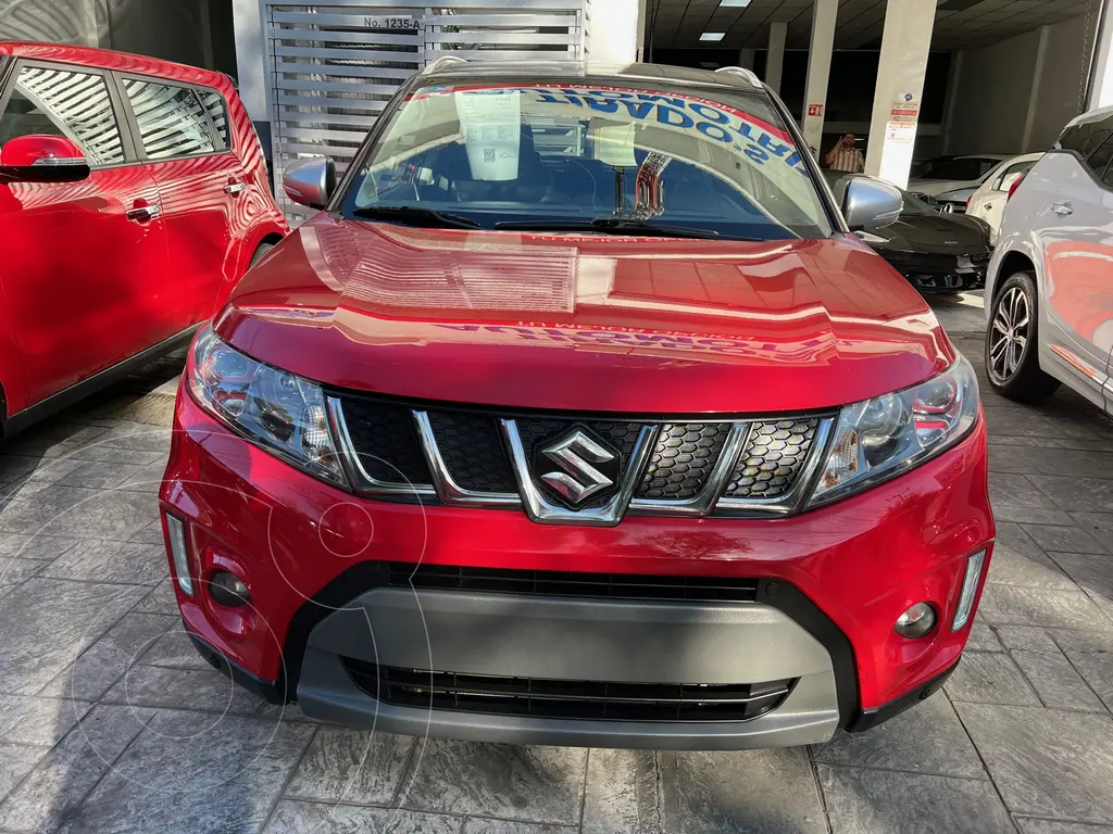 Suzuki Vitara GLX usado (2017) color Rojo Tinto precio $289,900