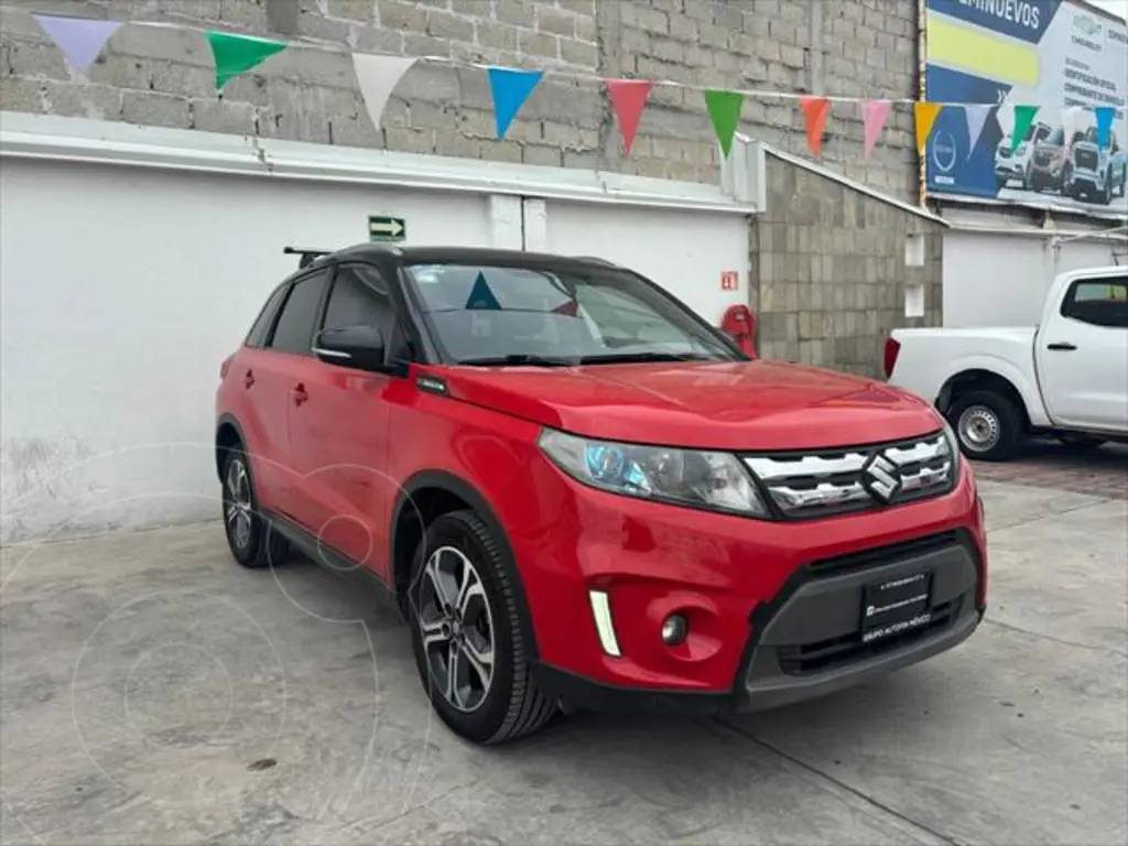 Suzuki Vitara GLX usado (2016) color Rojo precio $245,000