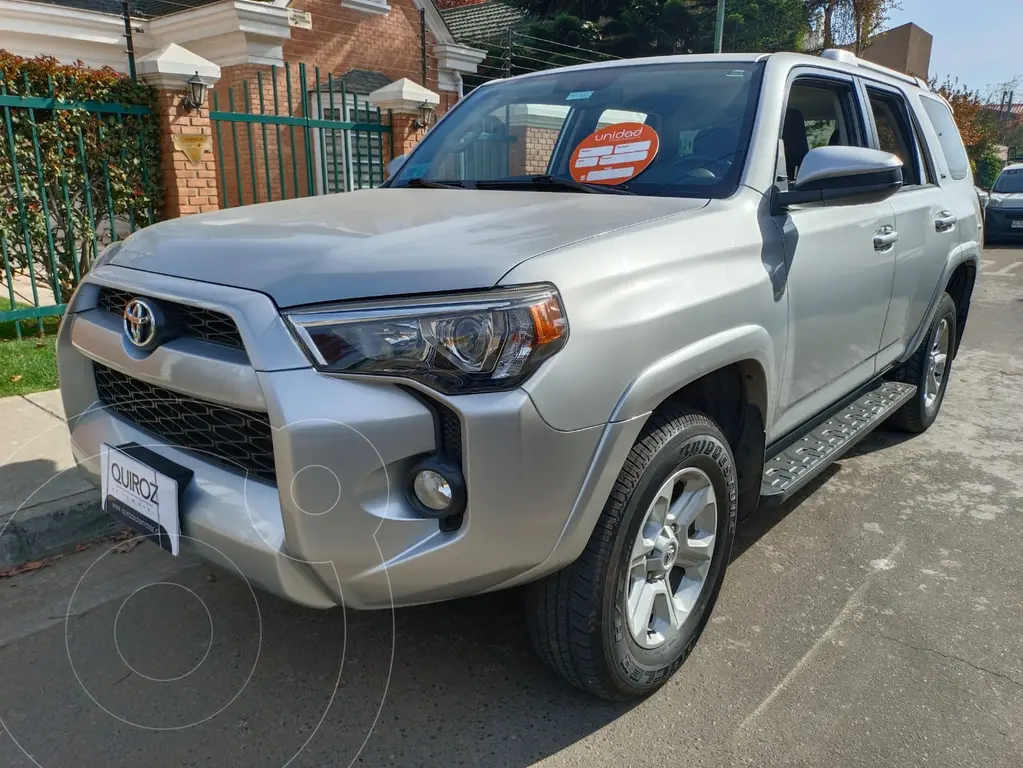 Toyota 4Runner 4x4 SR5 usado (2017) color Plata precio $21.580.000