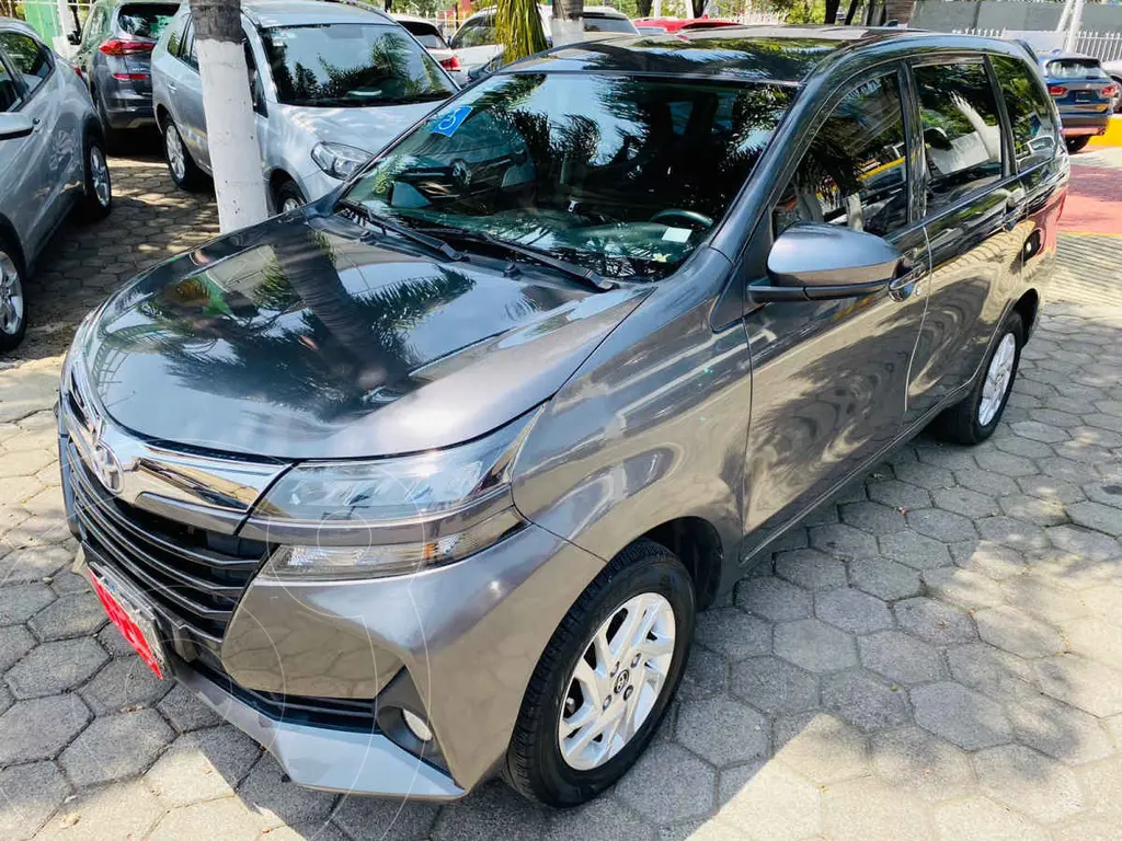 Toyota Avanza XLE usado (2021) color Gris precio $339,000