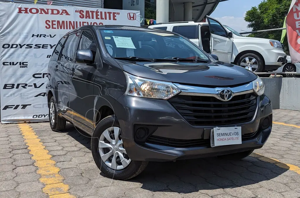 Toyota Avanza Premium Aut (99Hp) usado (2016) color Gris precio $203,000