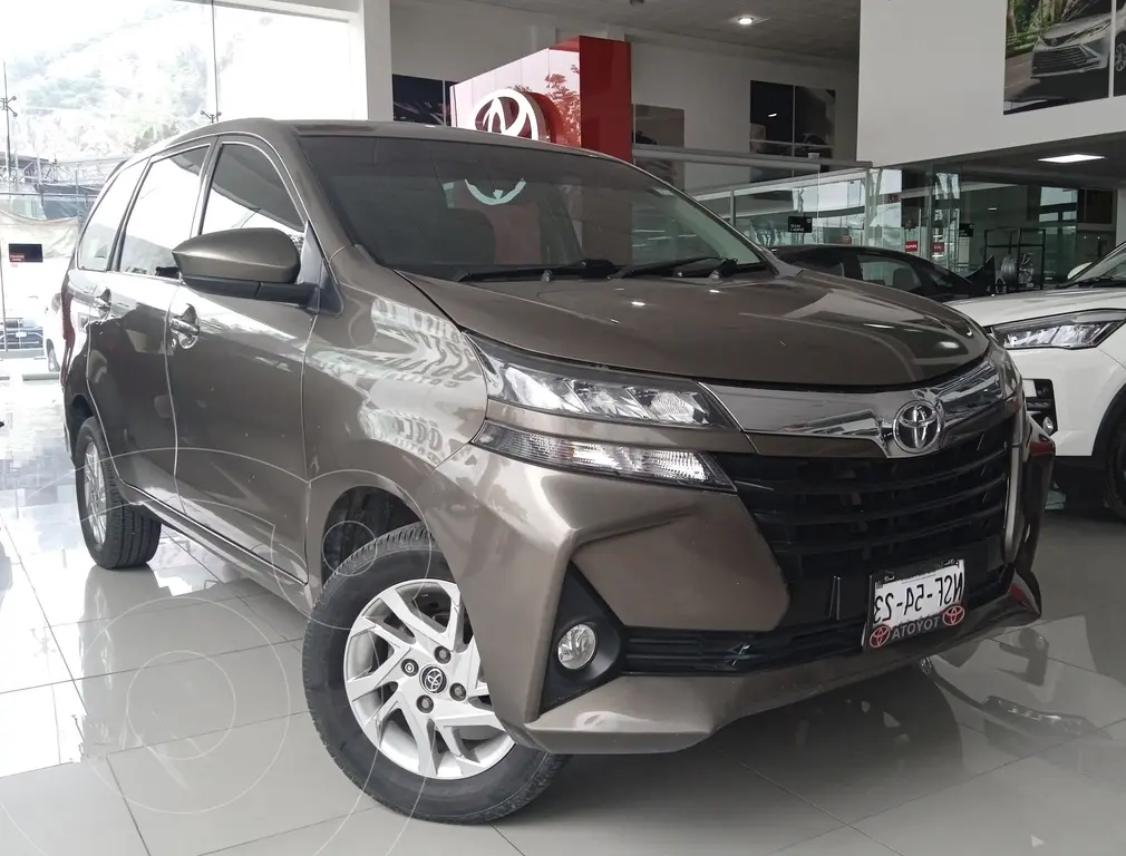 Toyota Avanza XLE Aut usado (2020) color caf precio $280,000