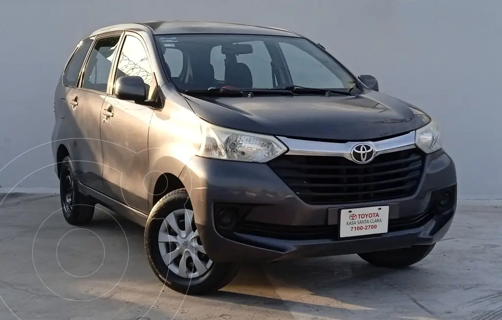 Toyota Avanza LE Aut usado (2017) color Gris precio $210,000