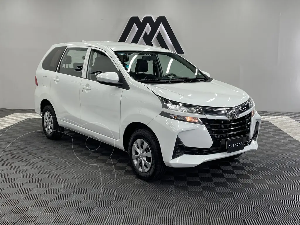 Toyota Avanza LE Aut usado (2021) color Blanco precio $287,999