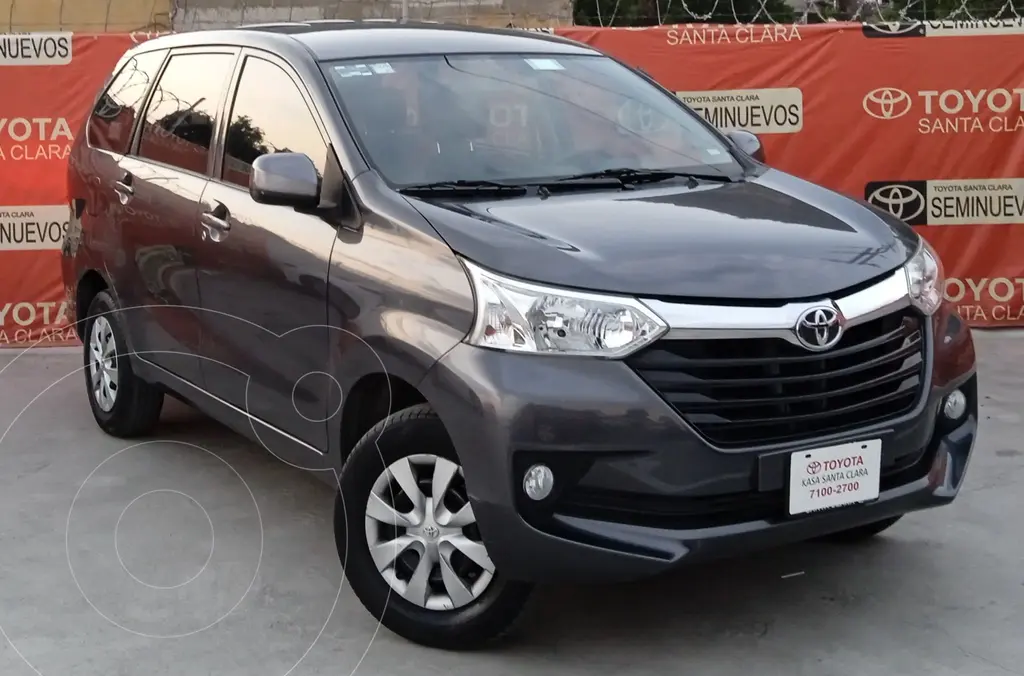 Toyota Avanza LE usado (2019) color Gris Oscuro precio $280,000