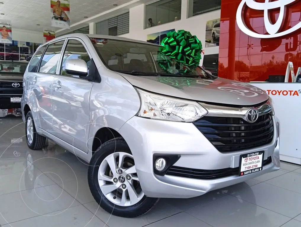 Toyota Avanza XLE Aut usado (2019) color plateado precio $298,000