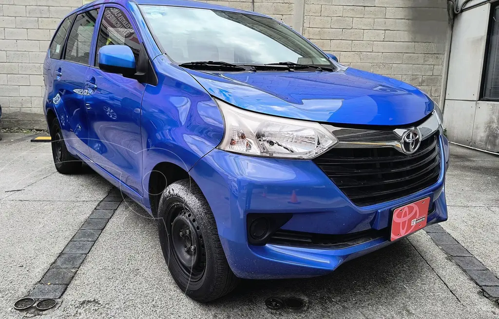 Toyota Avanza LE Aut usado (2018) color Azul precio $260,000