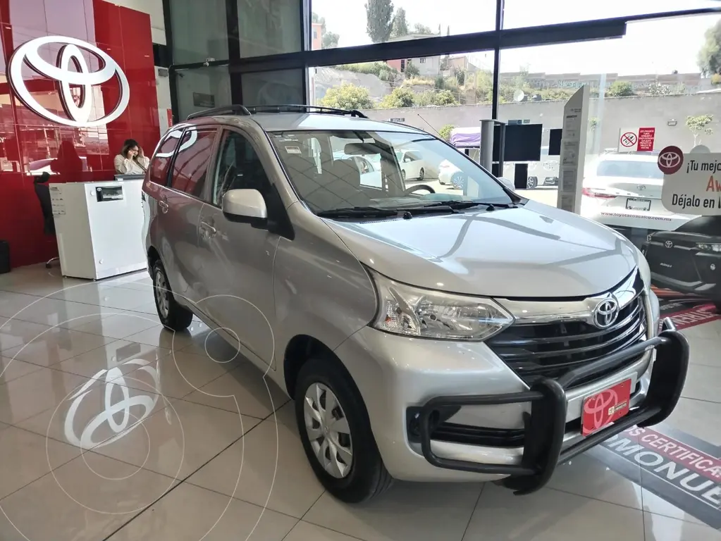 Toyota Avanza LE Aut usado (2019) color plateado precio $275,000