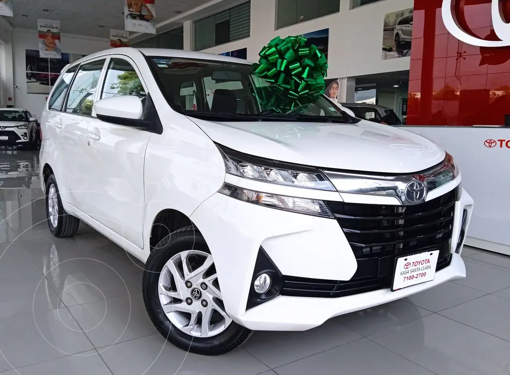 Toyota Avanza XLE usado (2021) color Blanco precio $335,000