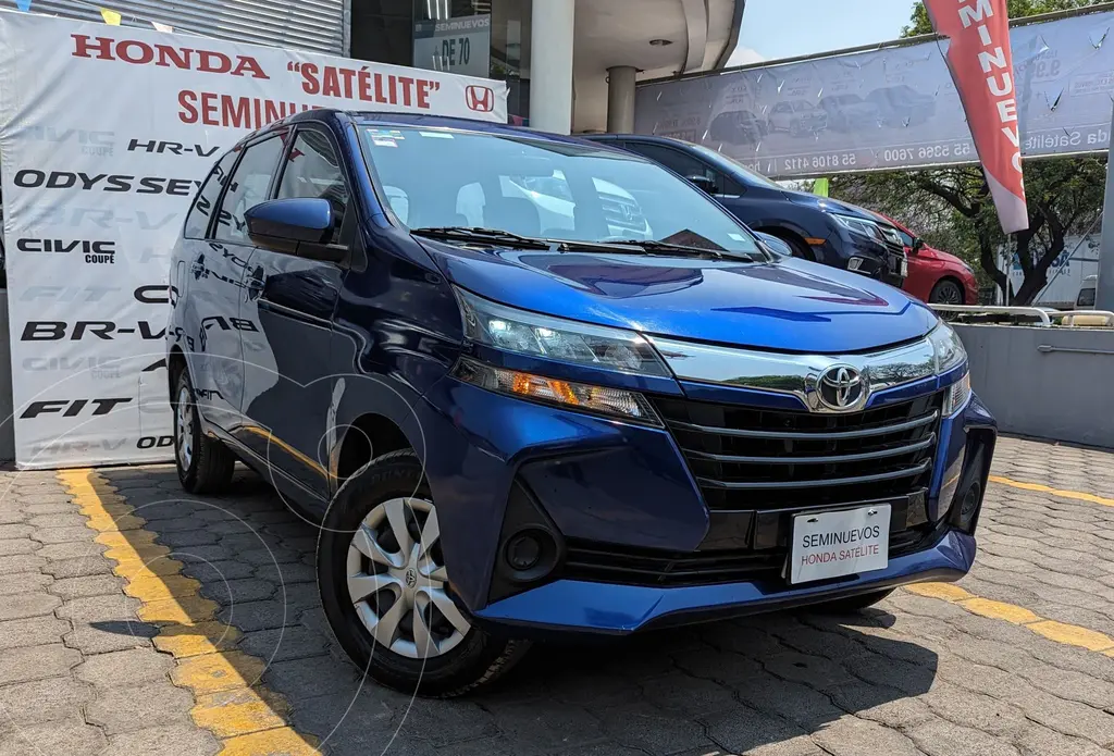 Toyota Avanza LE Aut usado (2021) color Azul precio $303,000