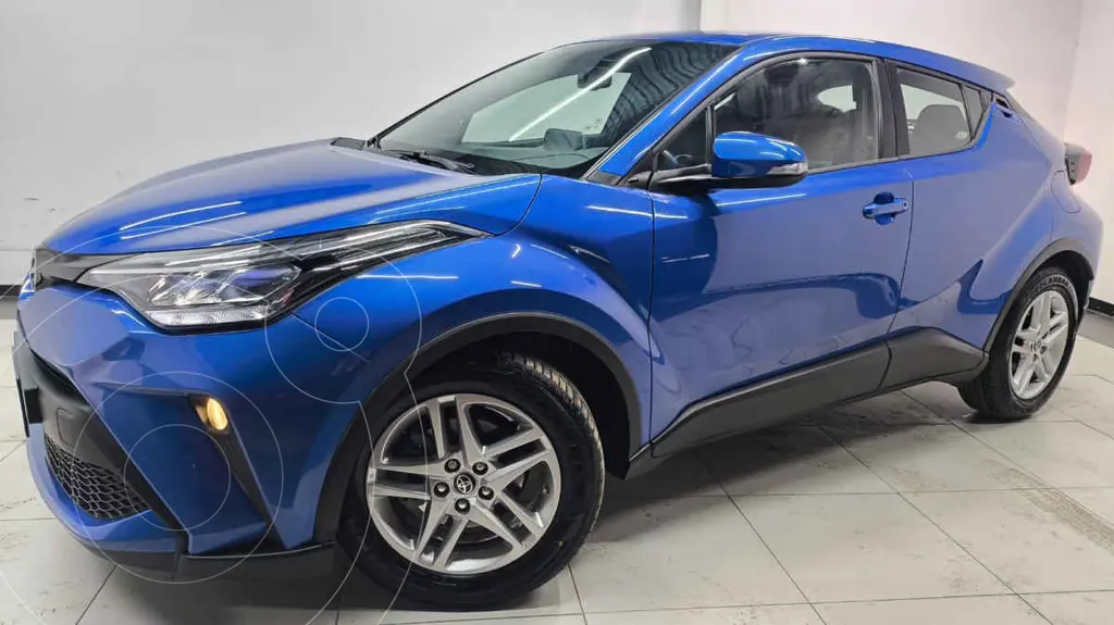 Toyota C-HR 2.0L usado (2020) color Azul precio $430,000