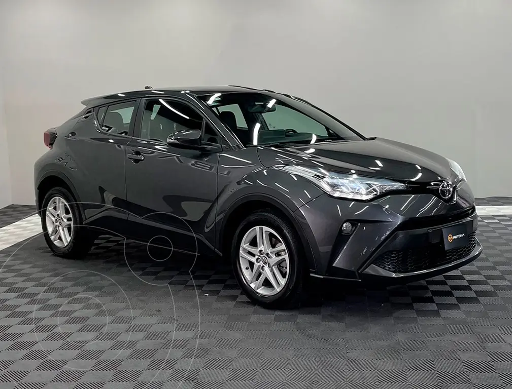 Toyota C-HR 2.0L usado (2020) color Gris precio $389,900