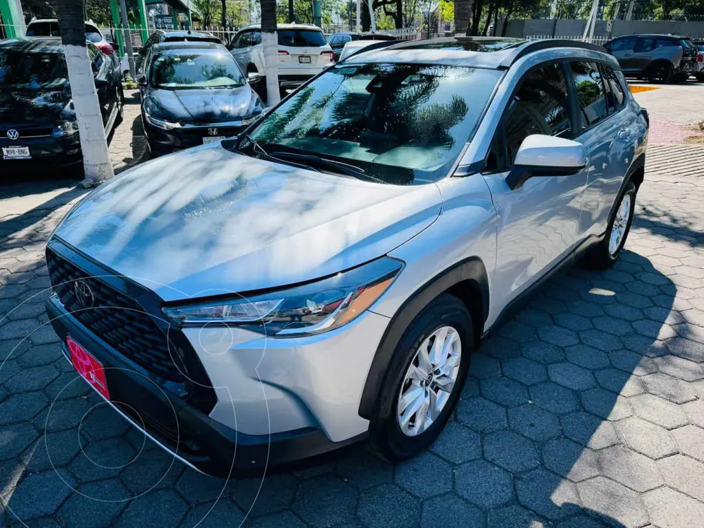 Toyota Corolla Cross LE usado (2022) color Plata precio $457,000