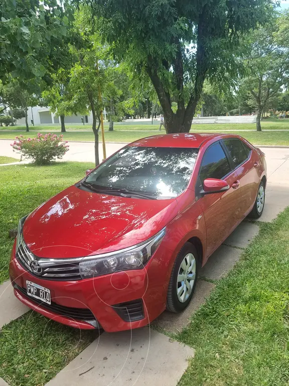 Toyota Corolla 1.8 XLi CVT usado (2016) color Rojo precio $19.000.000