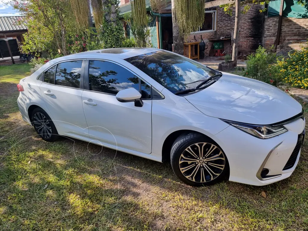 Toyota Corolla 2.0 SE-G CVT usado (2021) color Blanco precio u$s28.500