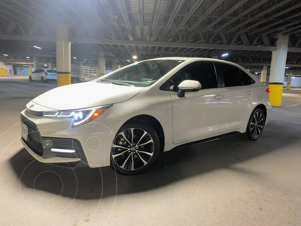 Toyota Corolla SE usado (2020) color Blanco precio $400,000