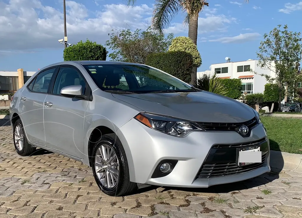 Toyota Corolla LE 1.8L Aut usado (2015) color Plata precio $199,000