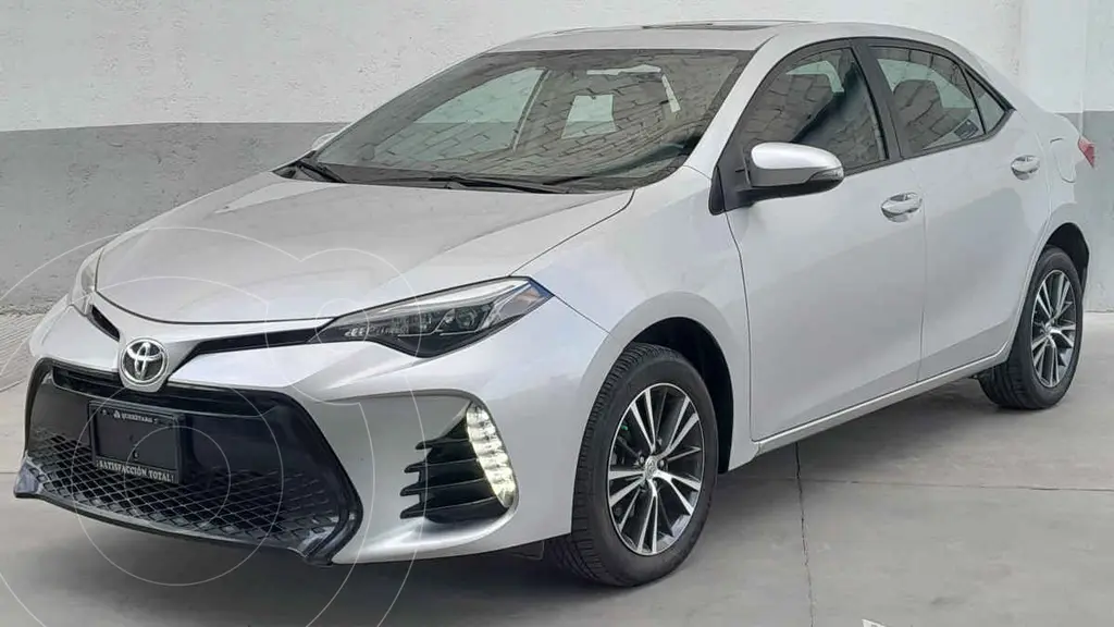 Toyota Corolla SE usado (2018) color Plata precio $345,000