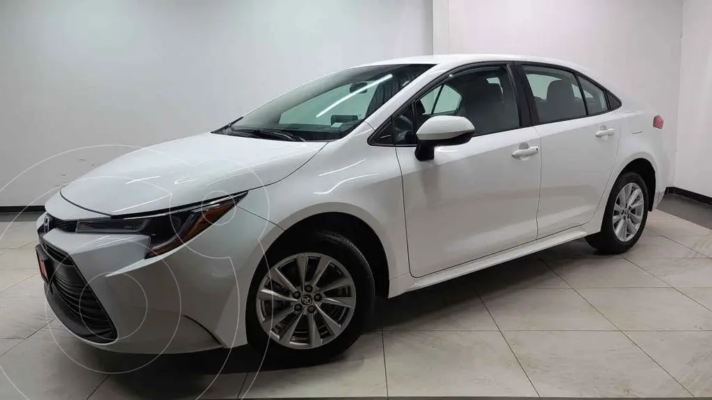 Toyota Corolla LE Aut usado (2023) color Blanco precio $410,000