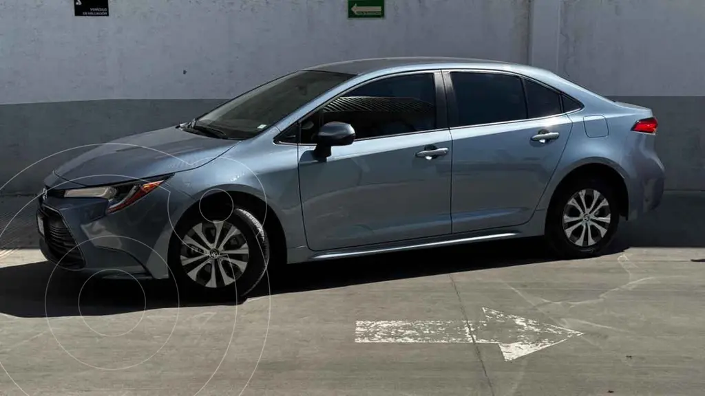 Toyota Corolla LE Aut usado (2024) color Azul precio $469,000