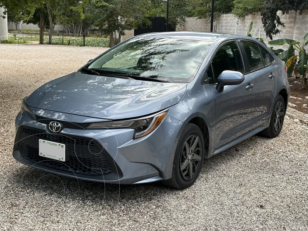 Toyota Corolla Base usado (2020) color Gris Celeste precio $320,000