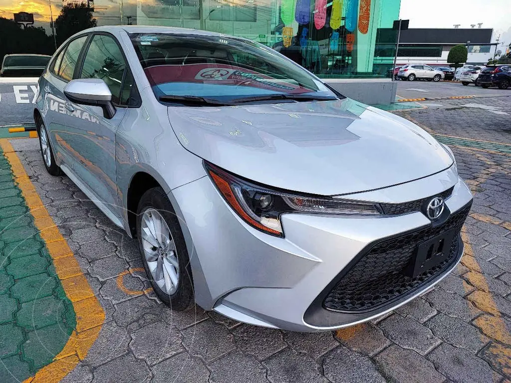 Toyota Corolla LE Aut usado (2022) color Plata precio $420,000