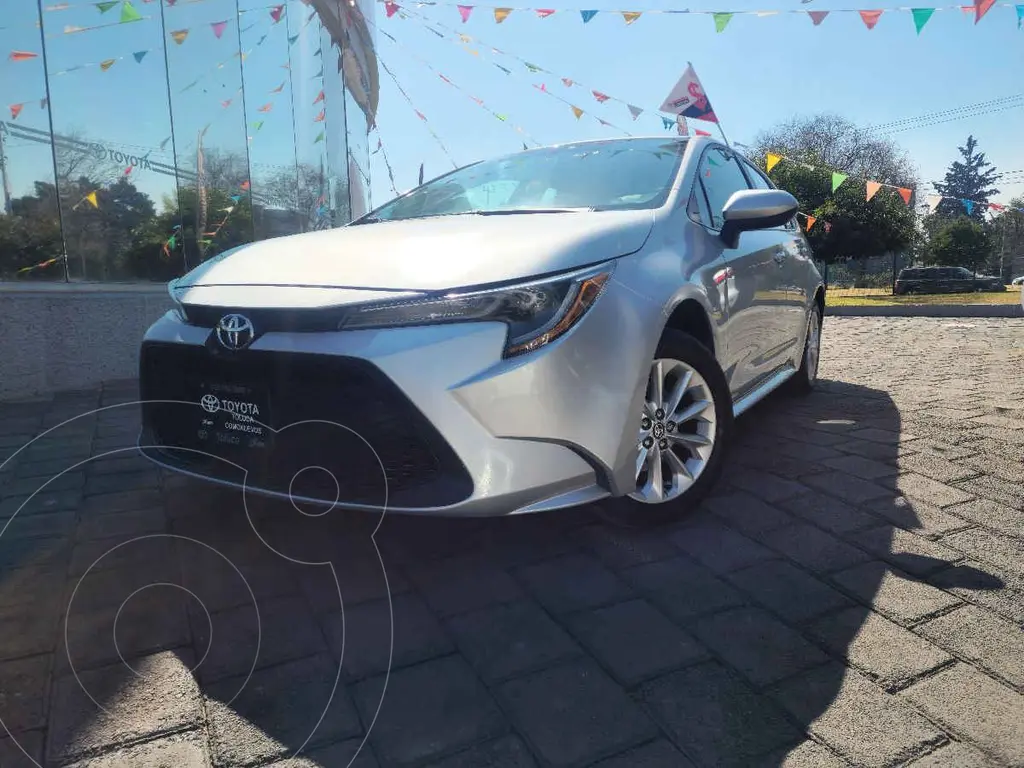 Toyota Corolla LE 1.8L Aut usado (2020) color Plata precio $359,900