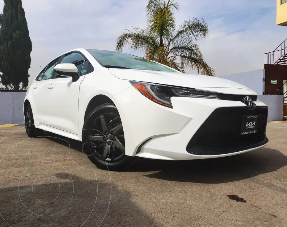 Toyota Corolla Base Aut usado (2021) color Blanco precio $336,400