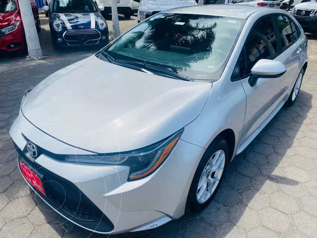 Toyota Corolla Base usado (2020) color Plata precio $317,000