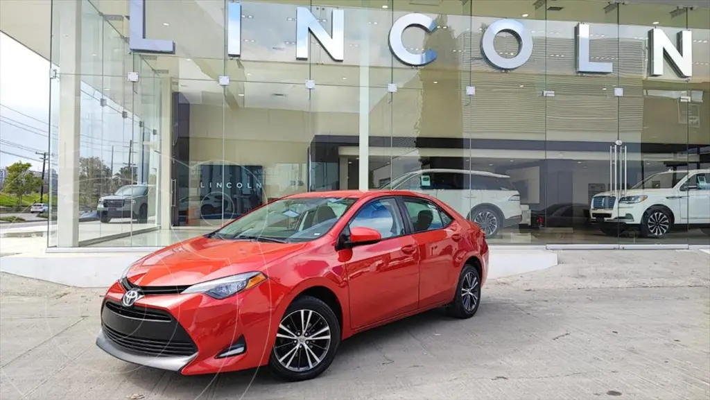 Toyota Corolla LE Aut usado (2018) color Rojo precio $270,000