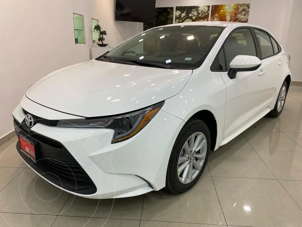 Toyota Corolla LE Aut usado (2024) color Blanco precio $435,000