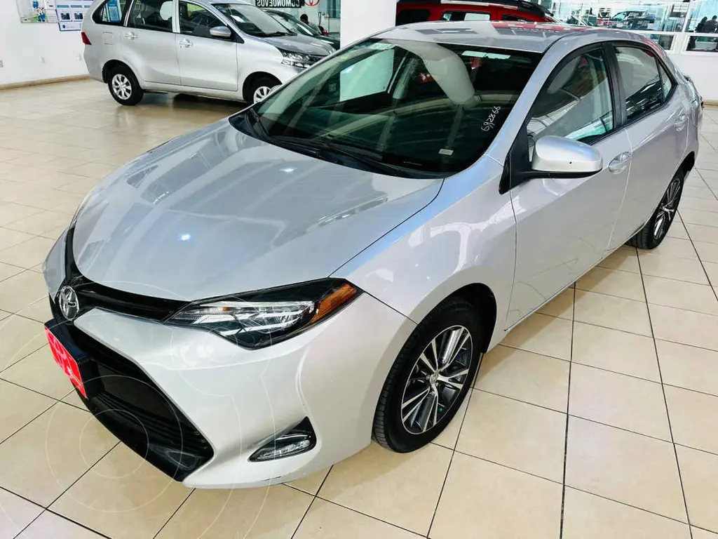Toyota Corolla LE 1.8L Aut usado (2017) color Plata precio $287,000
