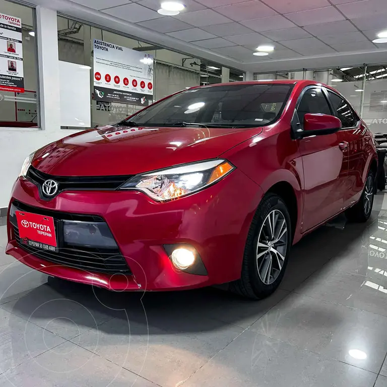 Toyota Corolla LE 1.8L Aut usado (2016) color Rojo precio $260,000