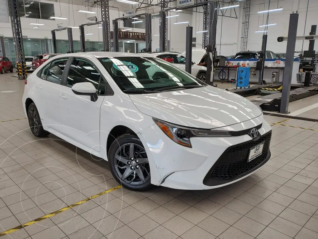 Toyota Corolla Base Aut usado (2022) color Blanco precio $350,000
