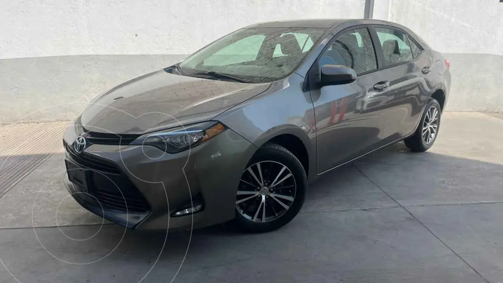 Toyota Corolla LE 1.8L Aut usado (2017) color Gris precio $239,000