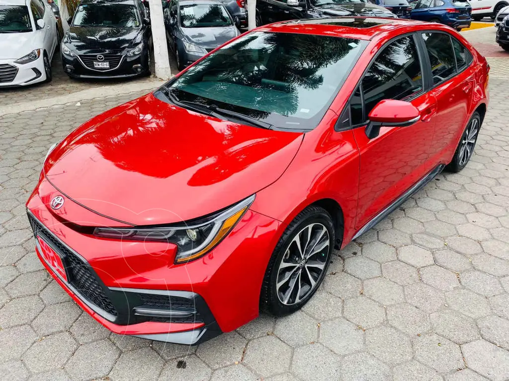 Toyota Corolla SE Aut usado (2020) color Rojo precio $387,000